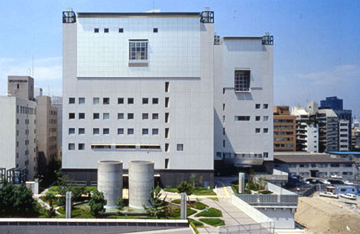 大阪府庁舎新別館 | PROJECT | 黒川紀章 建築都市設計事務所